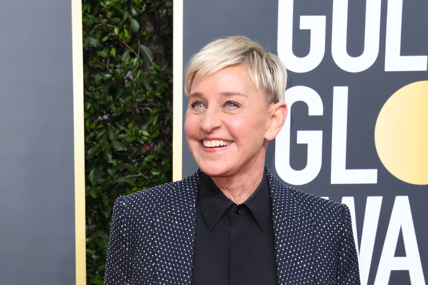 Ellen DeGeneres Is Selling Her Cozy California Cottage — Take a Peek ...
