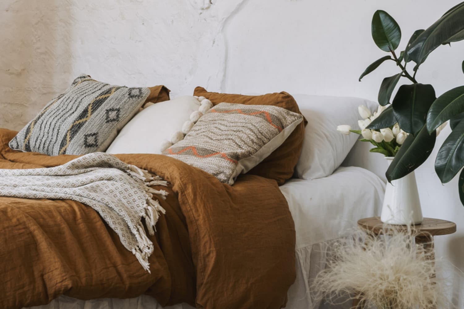 How To Decorate Your Bedroom For Better Sleep Apartment Therapy