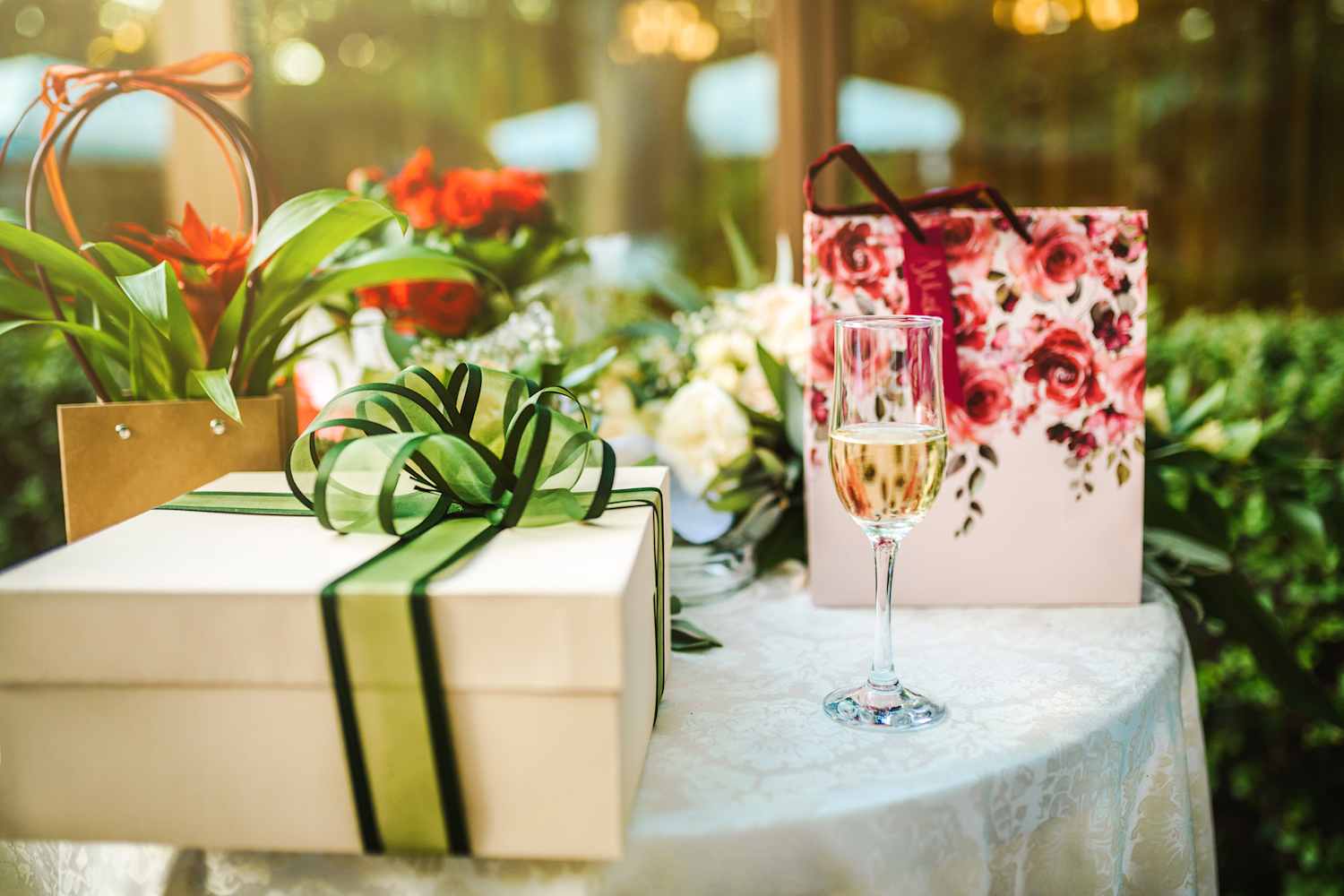 The 10 Best Wedding Gifts, According to 31 Married Couples | The Kitchn