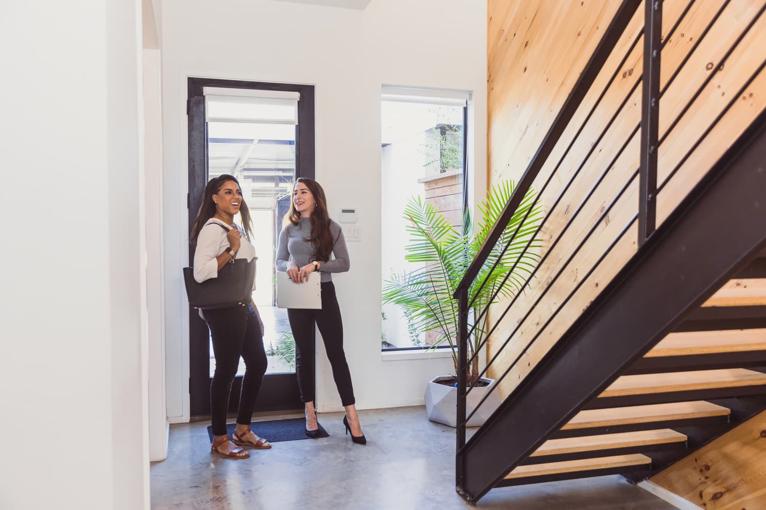 In These States Single Women Own More Homes Than Single Men | Apartment ...