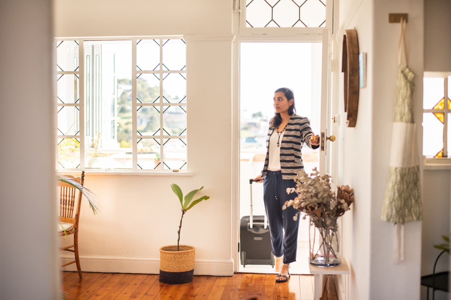 Here's How to Resolve the Most Common Airbnb Issues | Apartment Therapy