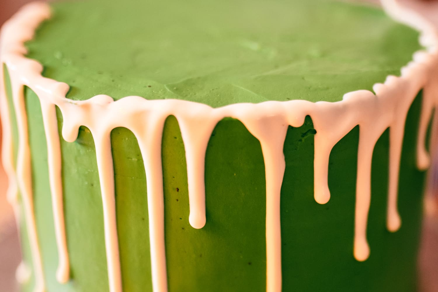 This Simple Tip Makes Decorating Beautiful Drip Cakes So Much Easier ...