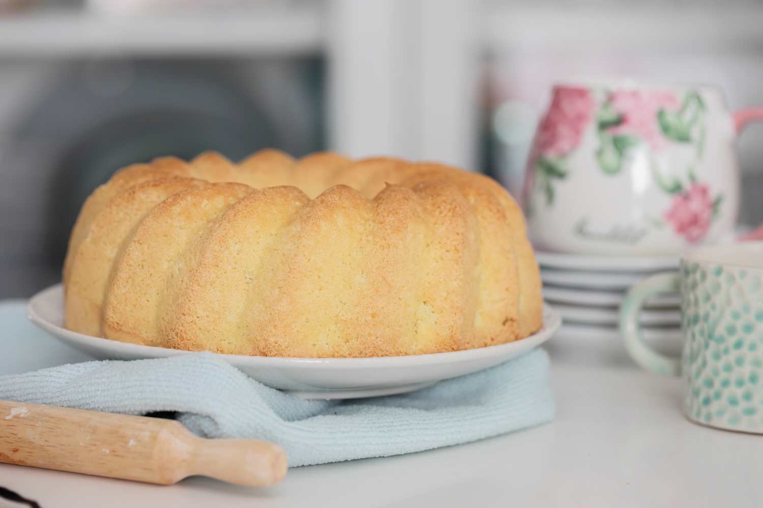 Cozy Cottage Cabbage Cake Pedestal Sale at QVC | The Kitchn