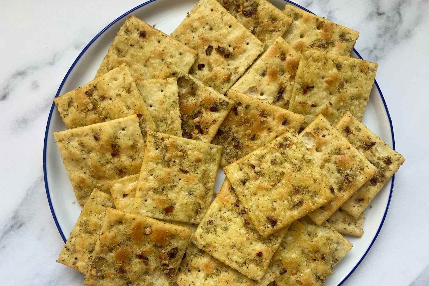 The Easy Saltine Cracker Upgrade I'll Do For Life (Only 4 Ingredients ...