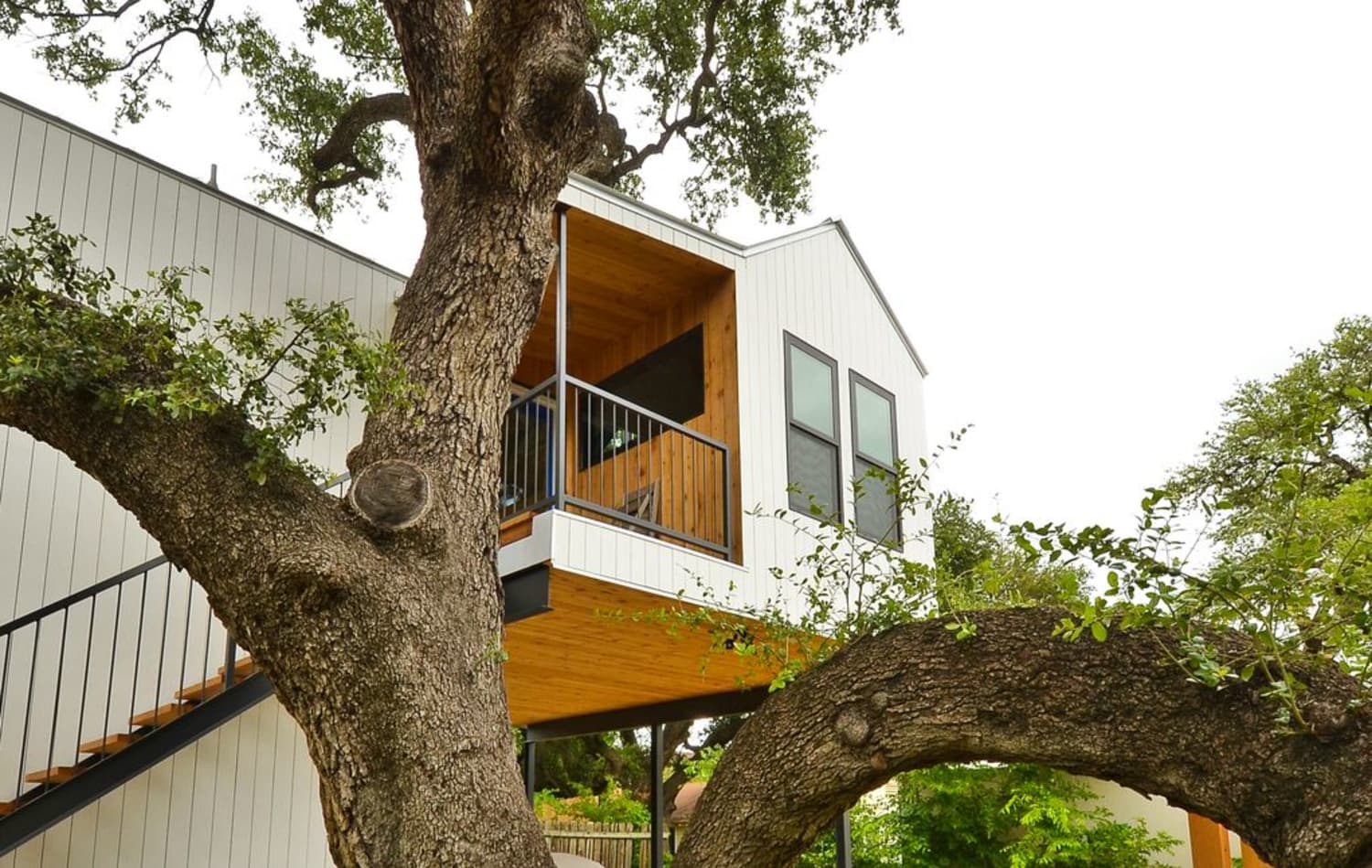 These 7 Cheap Tiny House Vacation Rentals Start At Just Under $50/Night ...