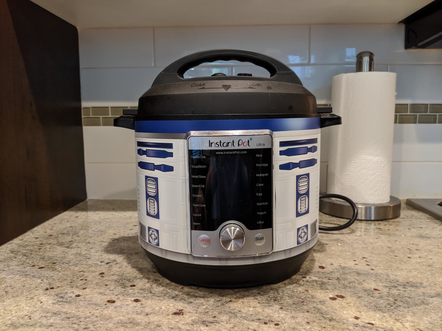 Here's How to Turn Your Instant Pot into R2D2 from Star Wars | Kitchn