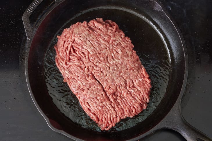 how to cook ground beef in cast iron