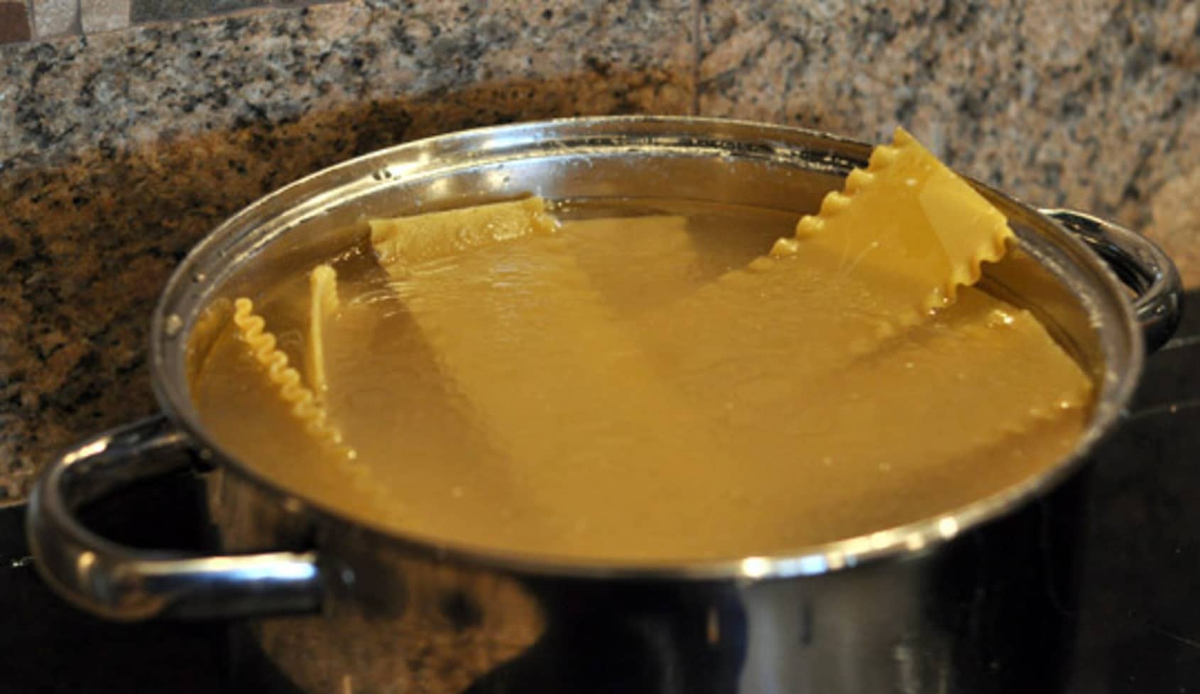 how to cook lasagna noodles in hot water