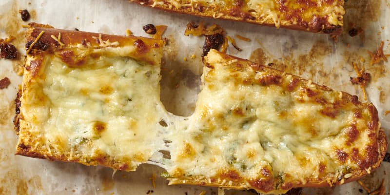 garlic bread with cheese