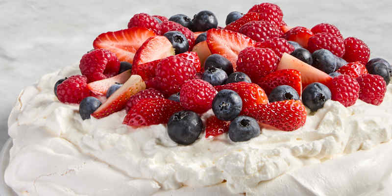 how long to cook 6 egg meringue