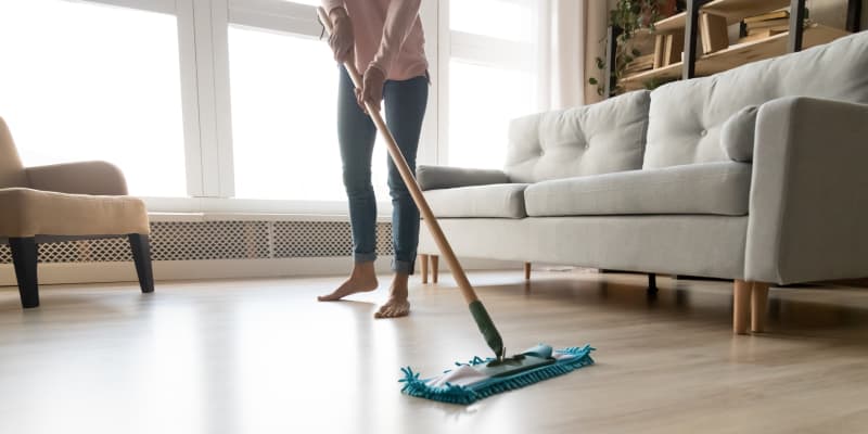 mopping floor technique