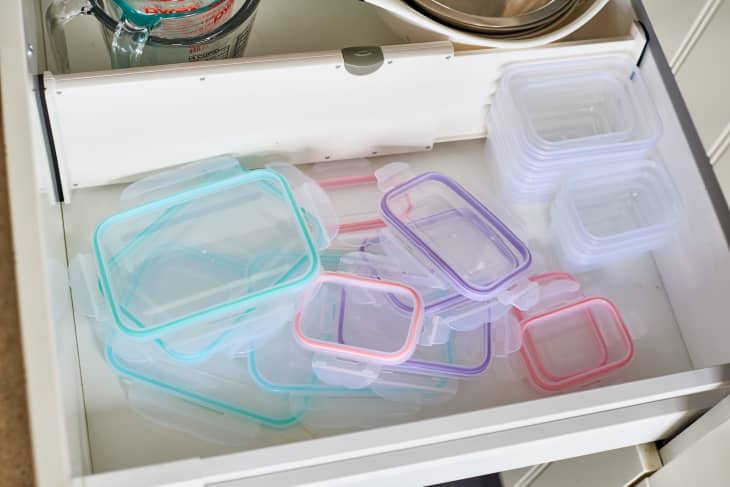 Dollar Store Hack For Organizing The Lids to Storage Containers | The ...