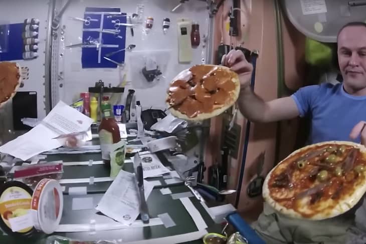 Watch These Astronauts Make Pizza in Space | The Kitchn