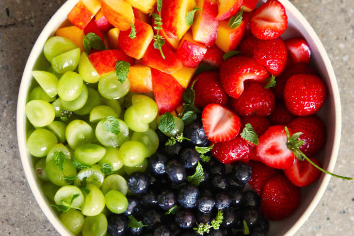 This Hack Will Help Your Fruit Stay Fresh Longer at Your Next Summer ...