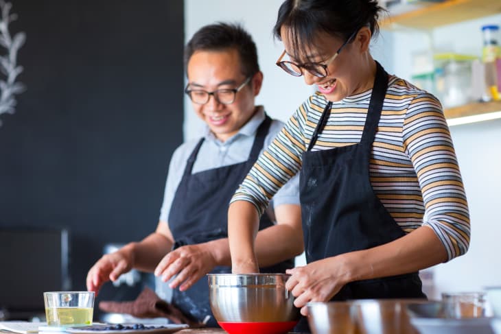 The Best Tips for Cooking with Your Significant Other | The Kitchn