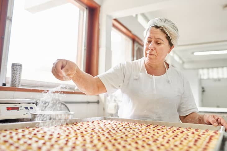 5 Smart Cleaning Tips to Steal from a School Cafeteria Worker | The Kitchn