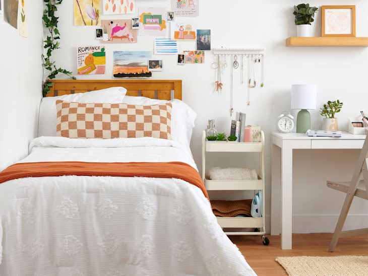 The Only Dorm Cleaning Checklist You Need for a Spotless Room | Dorm ...