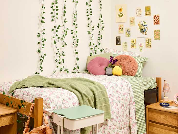 All the New Jellycats I Need From the Holiday 2025 Drop | Dorm Therapy