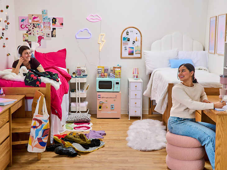 24 Activity Ideas To Bond With Your College Roommate | Dorm Therapy