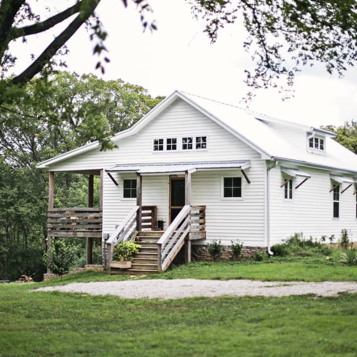 Tour a Modern Farmhouse All White Design | Apartment Therapy