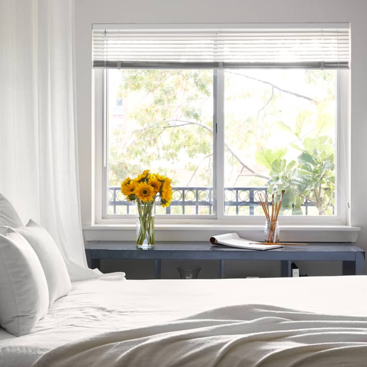 325-Square-Foot NYC Studio Uses Light and White | Apartment Therapy