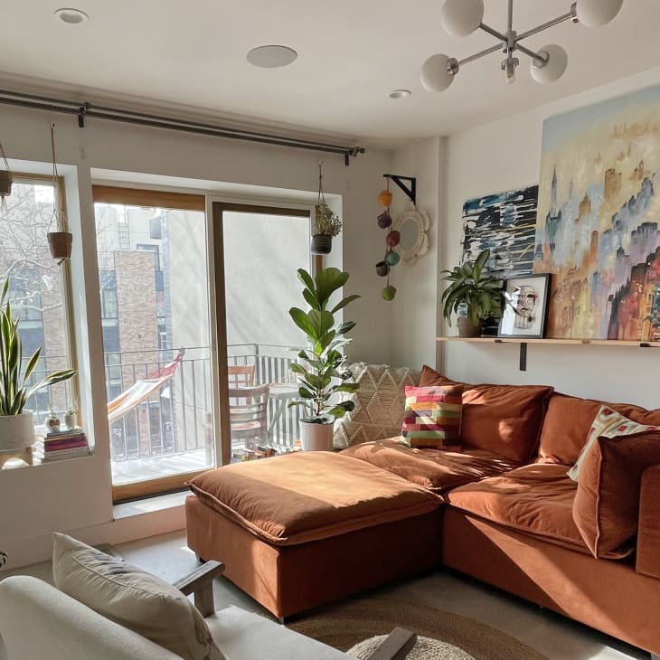 450-Square-Foot Apartment Inspired by the Color Palette of Mexico City ...