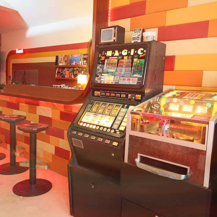 7 Home Bar Ideas That Are Brilliant for Small Spaces | Apartment Therapy