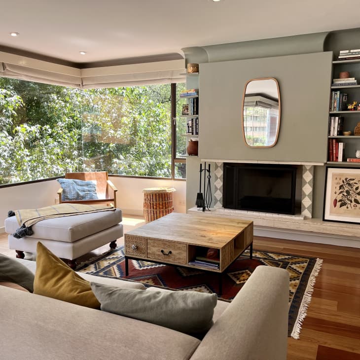 See Cute Painted Details in This Eclectic Colombian Home | Apartment ...