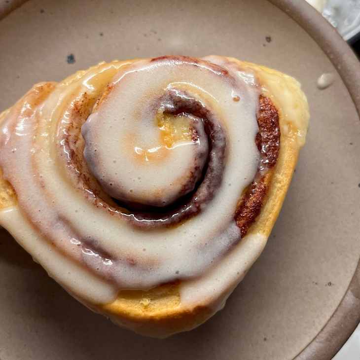 How to Make Christmas Tree Cinnamon Rolls | Dorm Therapy