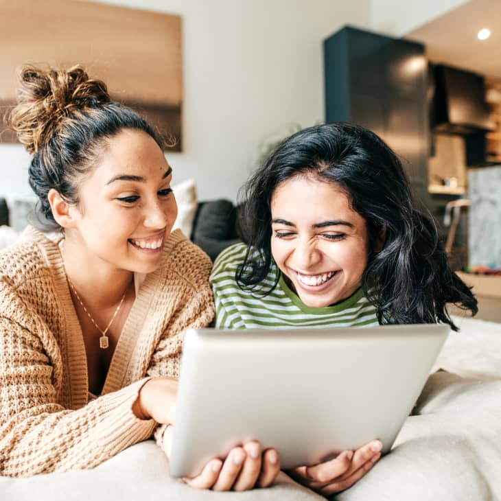 22 Activity Ideas To Bond With Your College Roommate | Dorm Therapy