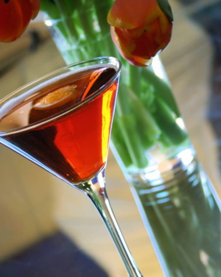 Recipe Roundup: 3 Roaring-Red Ways to Love Gin Straight Up Cocktails ...