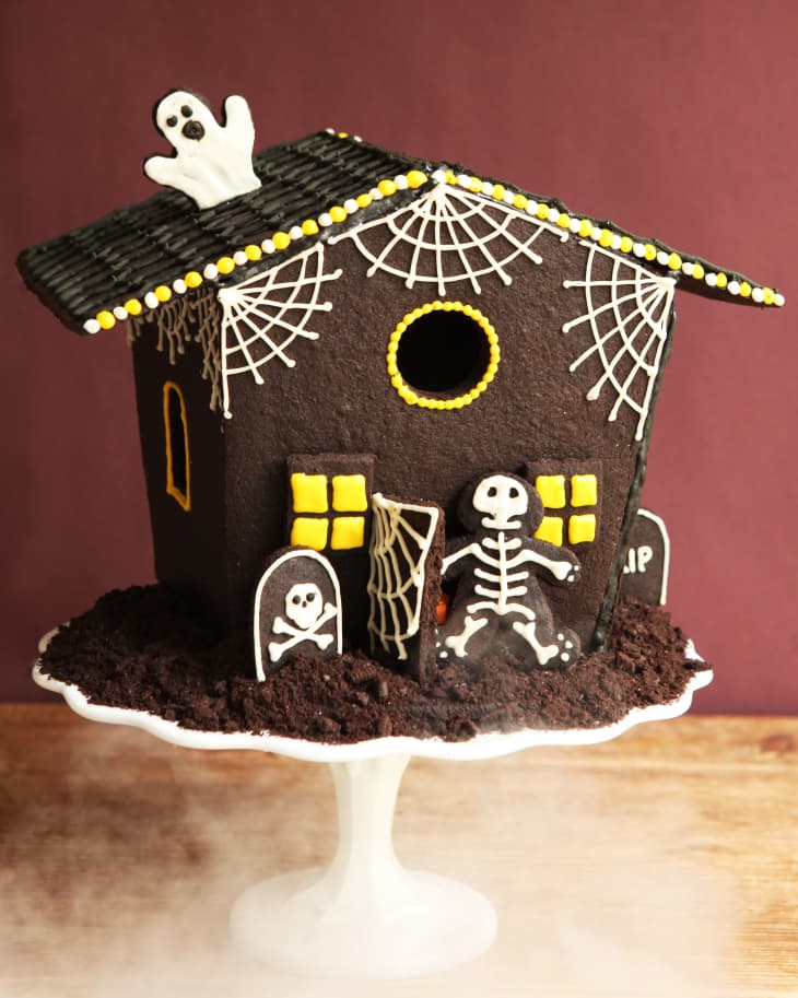 How To Make a Haunted Cookie House For Halloween | The Kitchn