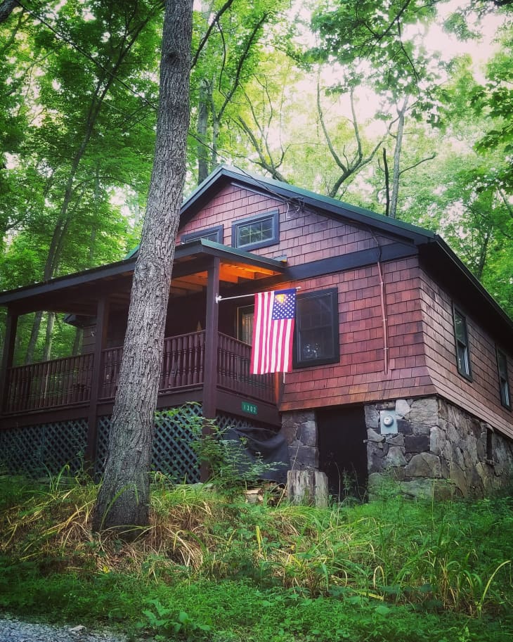 One-Room Rustic 1941 Cabin | Apartment Therapy