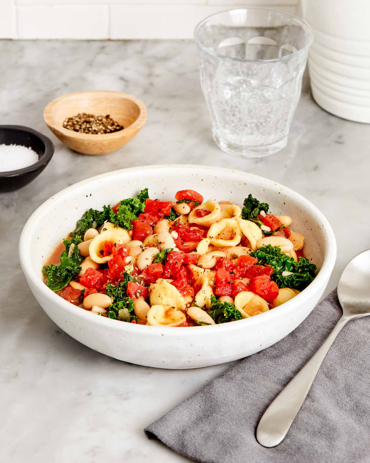 Saucy Kale and Cannellini Pasta Recipe | Kitchn