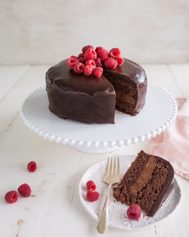 Easy Chocolate Sponge Cake With Ganache Frosting | The Kitchn