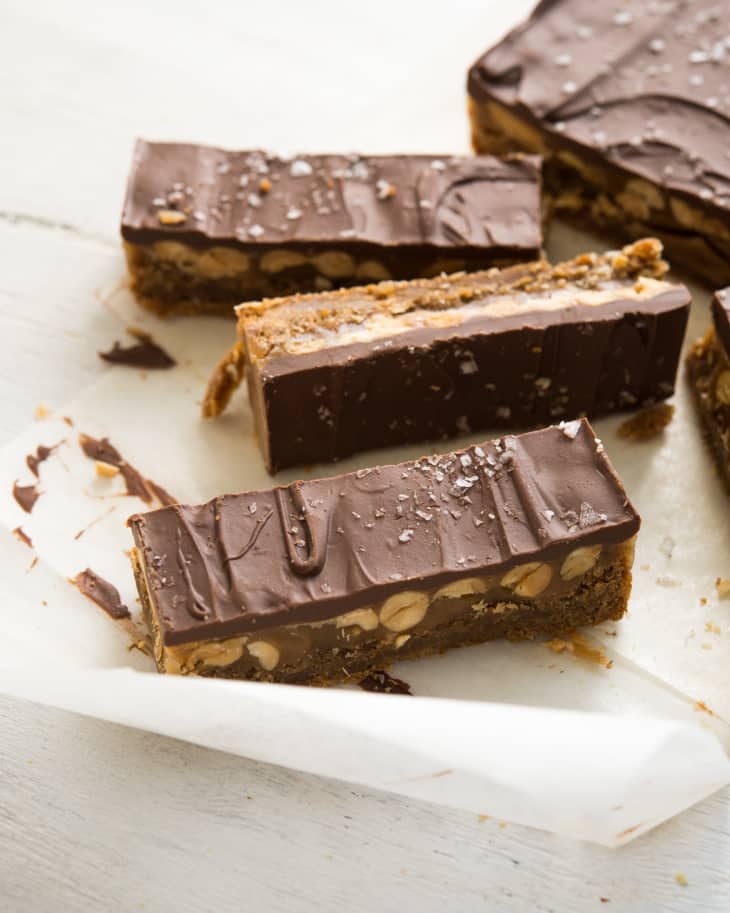 This Vegan Version of Snickers Bars Is the Perfect Snack for All Ages ...