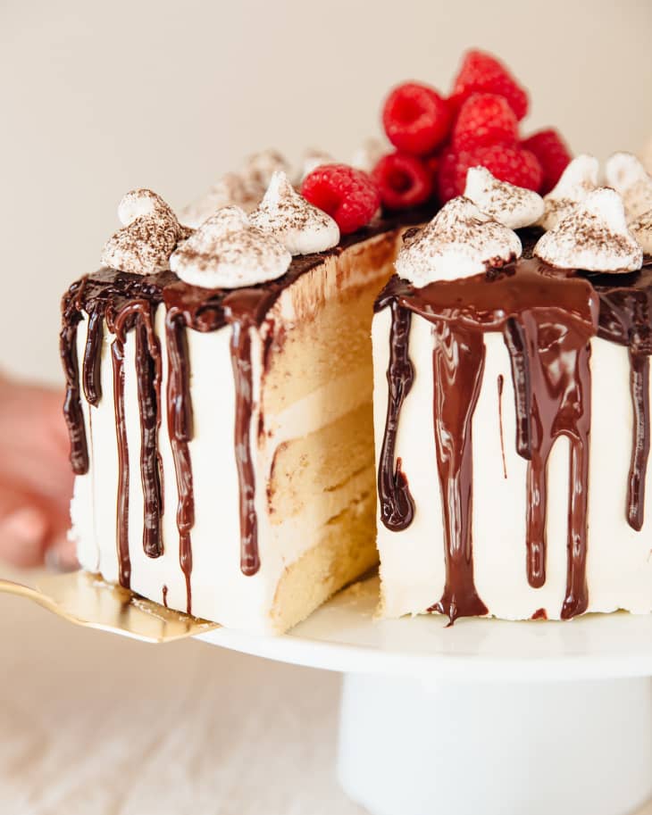 13 Easy, Pretty Ways To Top a Cake | The Kitchn