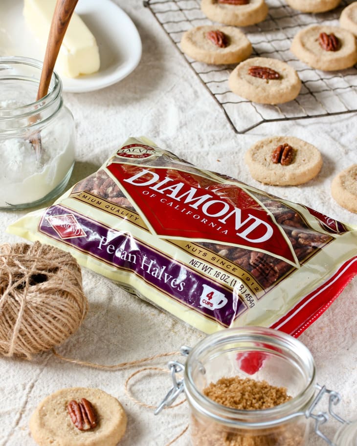 Recipe: Brown Butter Pecan Shortbread Cookies | The Kitchn