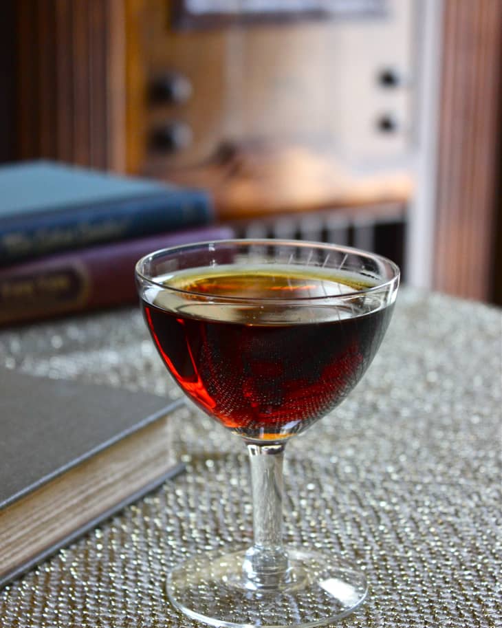 Cocktail Recipe: The Kneecap Night Cap | The Kitchn