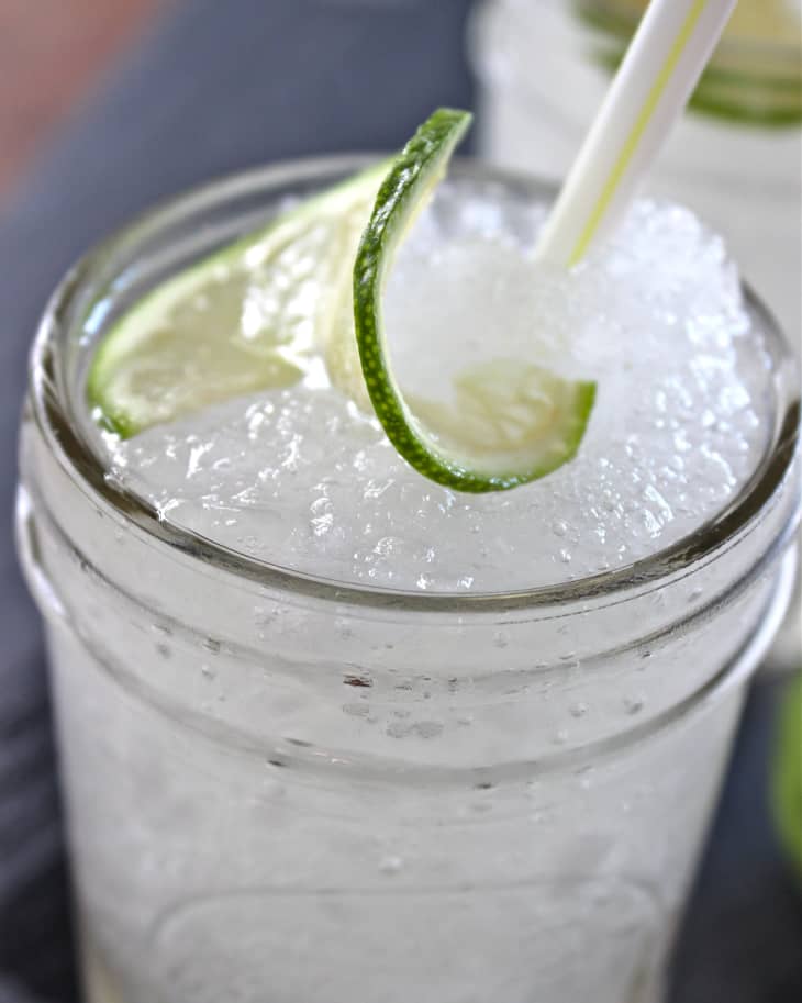 Cocktail Recipe: Frozen Gin & Tonic | The Kitchn