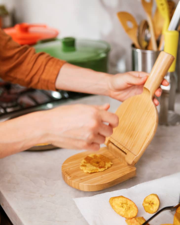 This Affordable Kitchen Tool From Loisa Makes Super-Crispy Tostones a ...