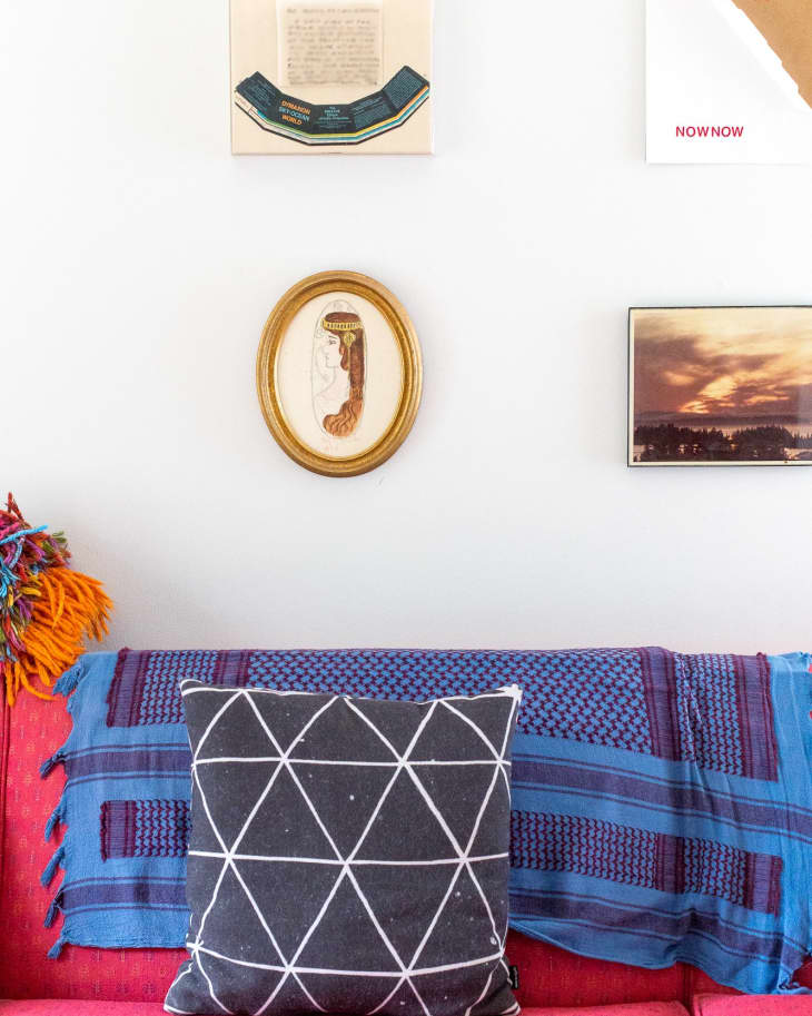 No Frames Needed: Two Really Simple Ways to Fill an Empty Wall ...