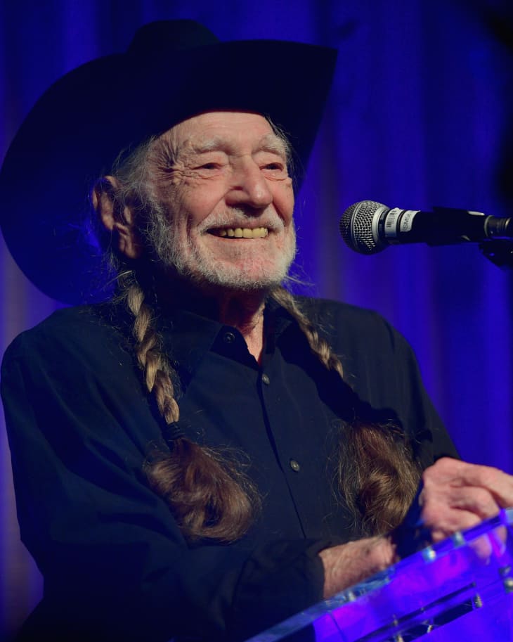 You Can Have Dinner with Willie Nelson at His Ranch — Here’s How | The ...