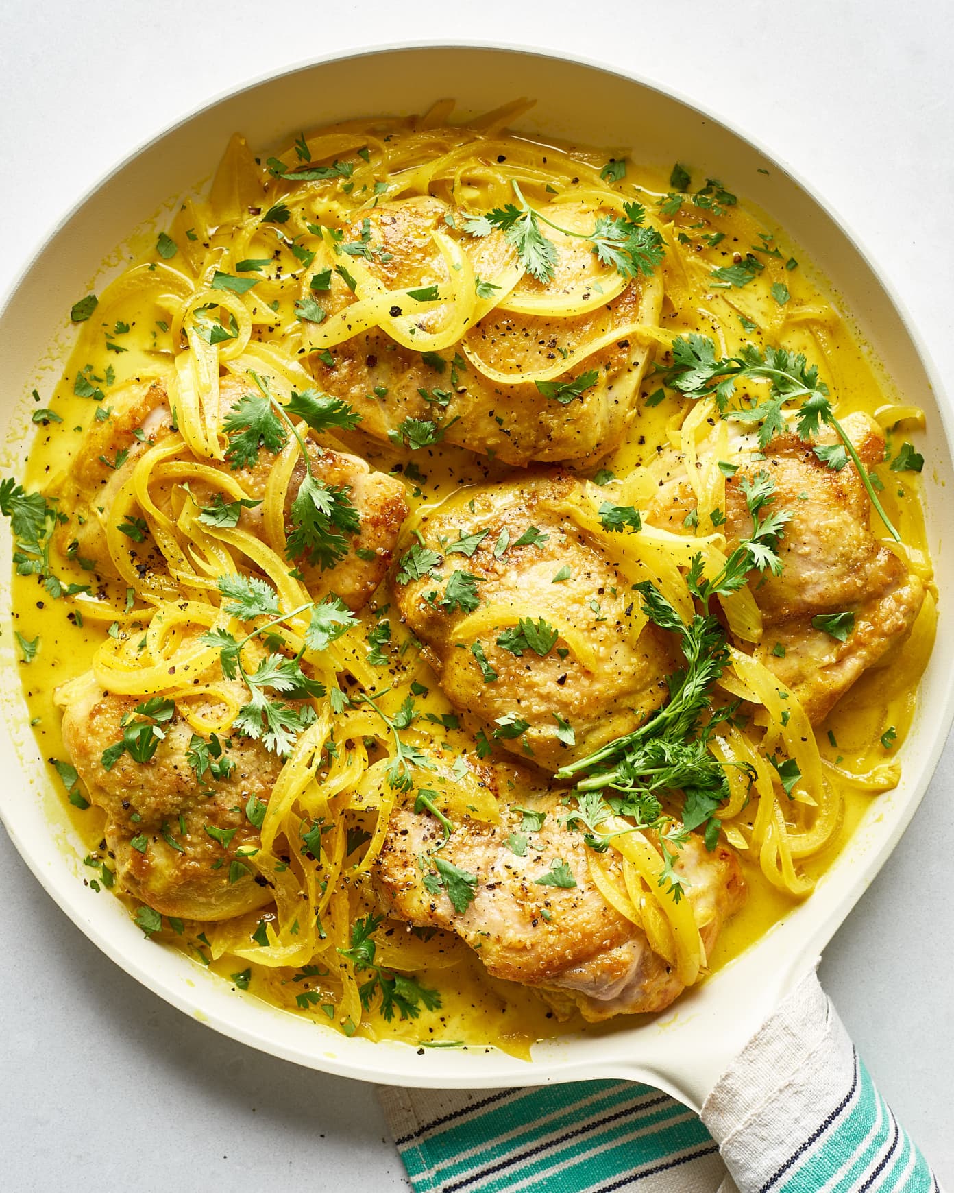 Creamy Turmeric Chicken Skillet | Kitchn | yummyumm in a pinch