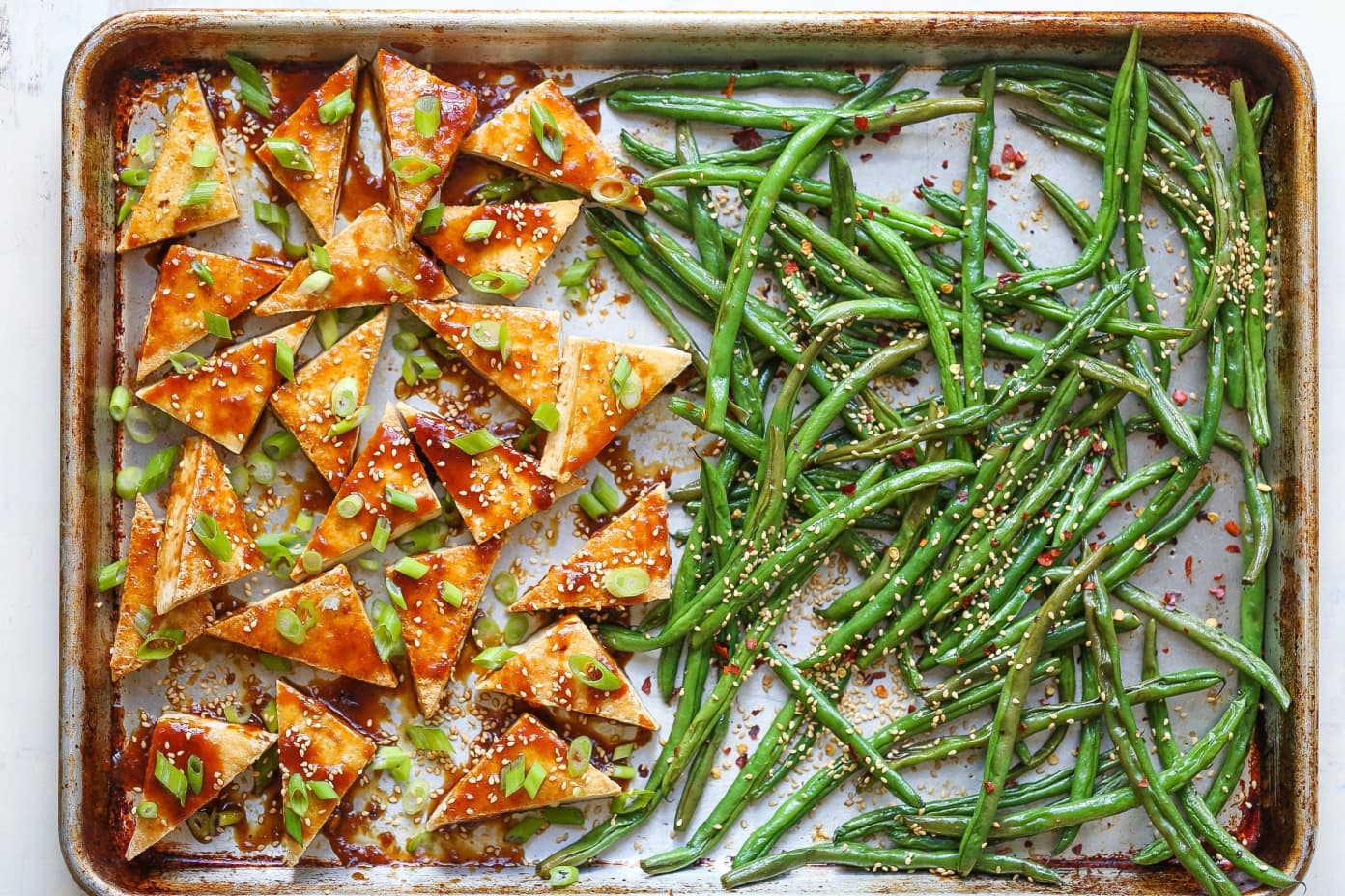 Recipe: Sheet Pan Honey-Sesame Tofu and Green Beans | Kitchn | yummyumm ...
