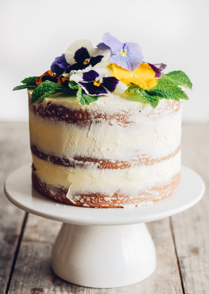 13 Easy, Pretty Ways To Top a Cake | The Kitchn