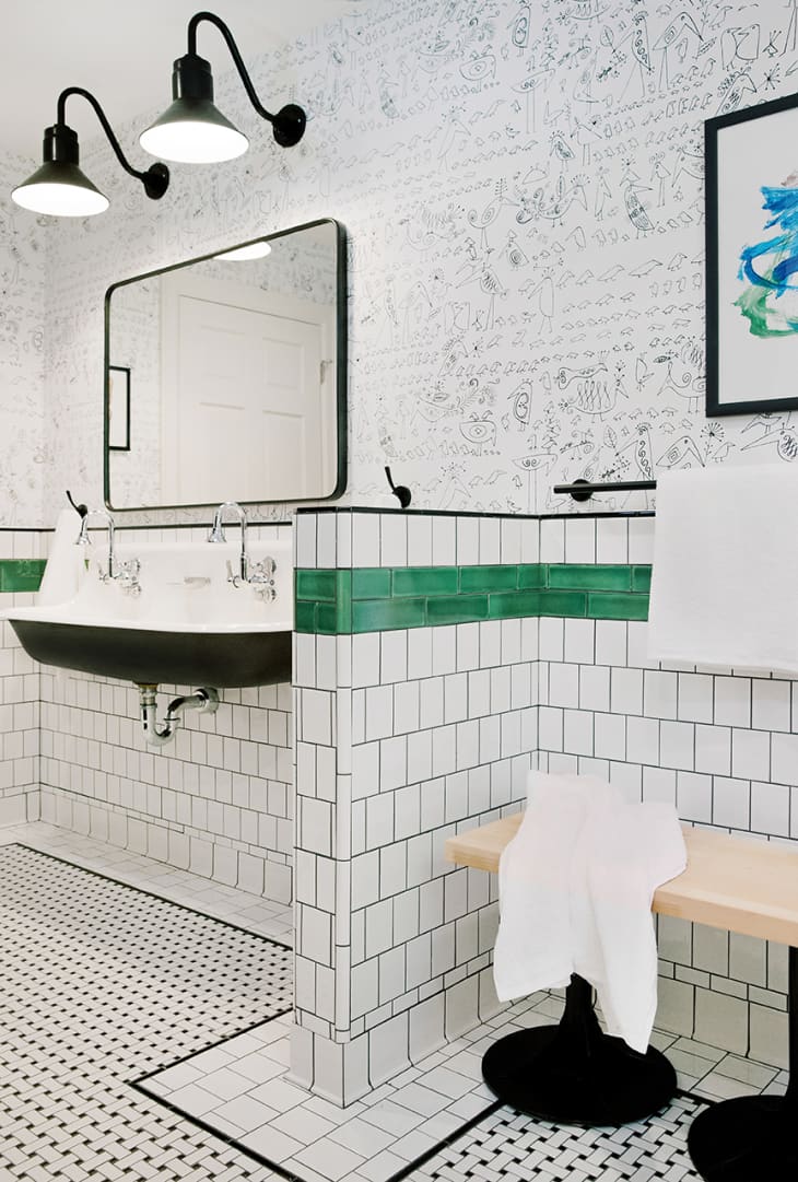 A Kids Bathroom Gets a Sleek Makeover Inspired by … Locker Rooms?! | Cubby