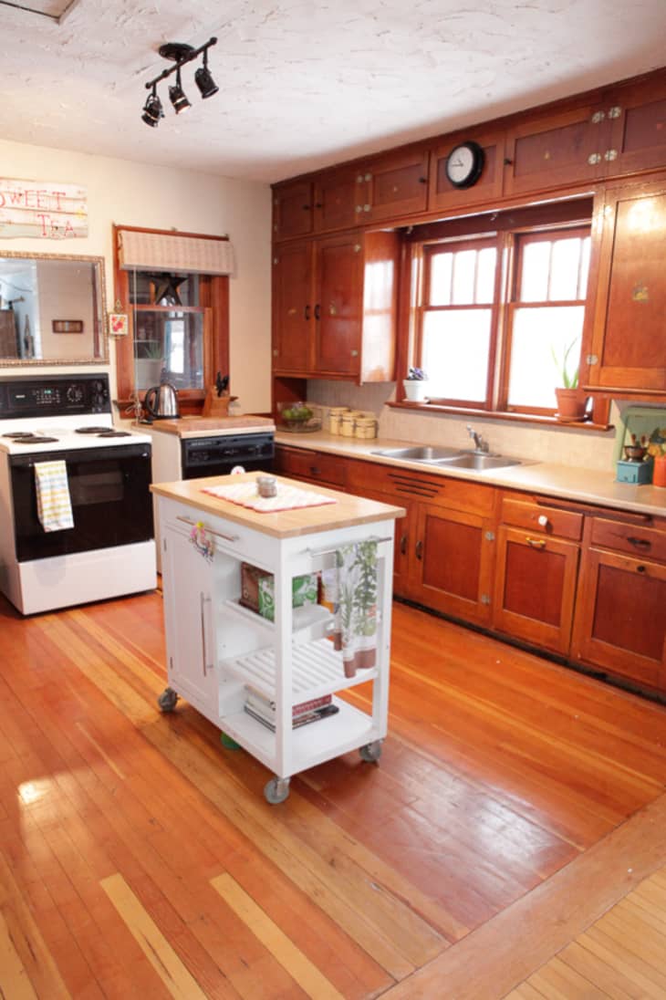 A Bright and Cheery Farmhouse Kitchen Update For Under $20 | Apartment ...