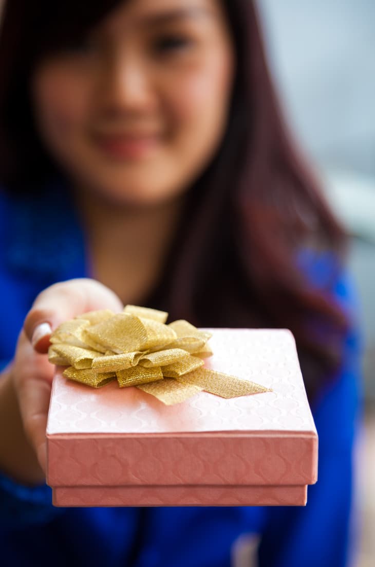 How To Be the Best Gift-Giver Ever | Apartment Therapy