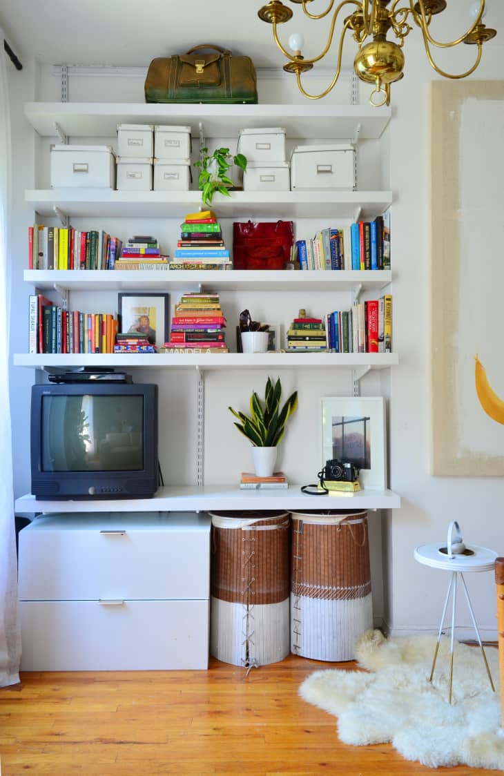 5 Smart Ways to Style and Organize Open Shelves | Apartment Therapy